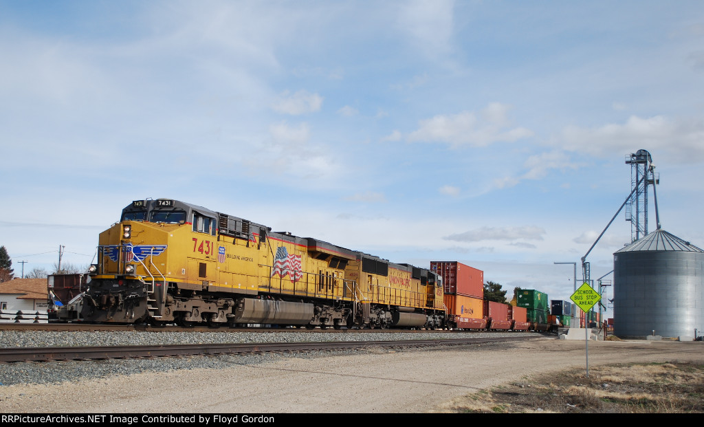 UP 7431 leads west bound UP double stack